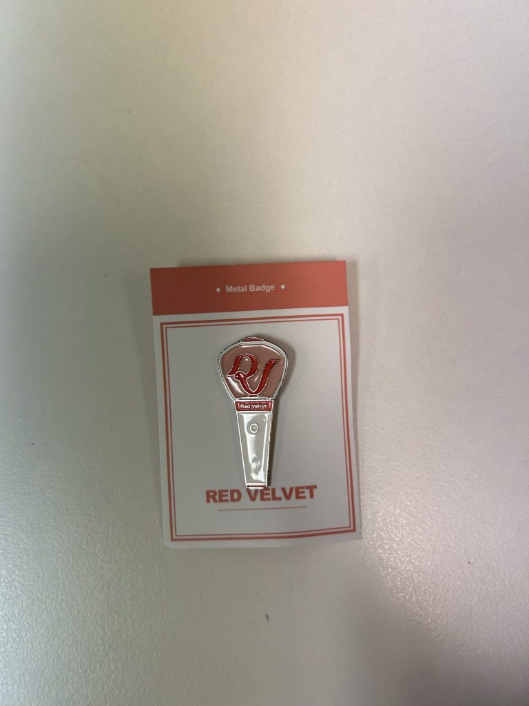 [Fan Made ] Red Velvet Enamel Pin Badge - KR Multimedia